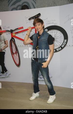 Taipei. 6th July, 2014. Calvin Chen and actress Zhou Xiaohan attend ...