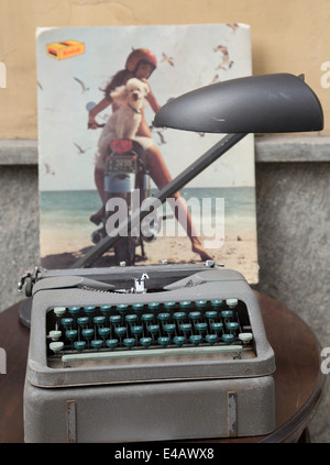 Junk shop display outdoors Stock Photo - Alamy