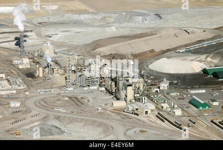 A gravel and ore pile at a phosphate mine Stock Photo - Alamy