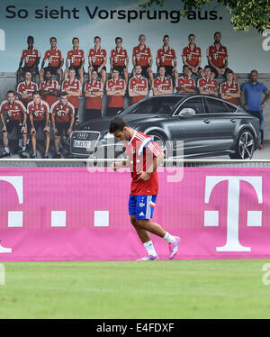 Munich, Germany. 10th July, 2014. The two new players from FC Bayern ...