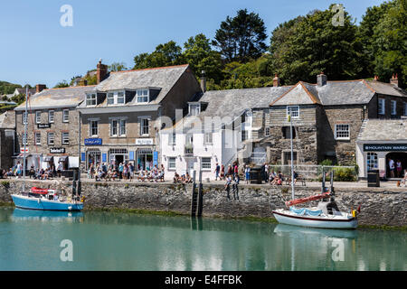 padstow town cornwall england uk Stock Photo - Alamy
