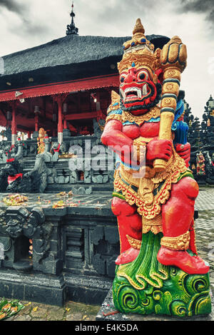 Dvarapala guardian statue at Balinese Hindu sea temple (Pura Segara ...