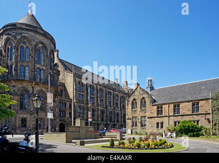 University of Glasgow entrance to Visitor Centre, Hunterian Museum ...