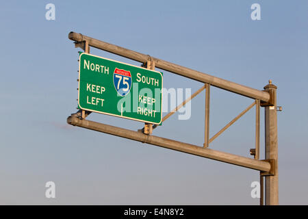 Sign for an on-ramp to I75, United States interstate Stock Photo - Alamy