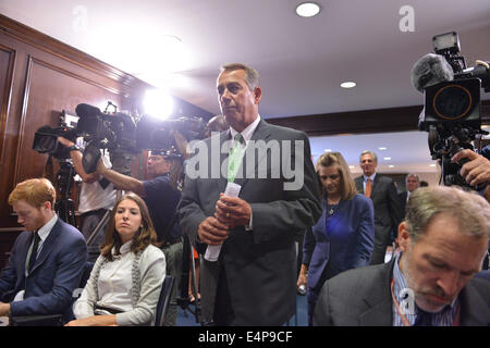 Former House Speaker John Boehner arrives with his wife Debbie for ...