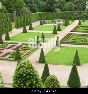 Beautiful geometrical design Formal garden Stock Photo - Alamy