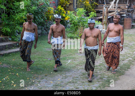 Bali, Indonesia. Balinese Men Wearing the Udeng, the Traditional ...