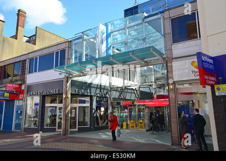 Maidenhead town centre. Berkshire. England Stock Photo - Alamy