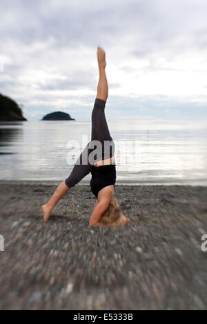 WASHINGTON - Yoga instructor Carly Hayden warming up Stock Photo - Alamy