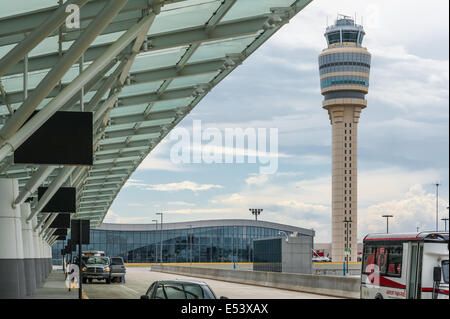Air traffic control tower of Hartsfield Jackson Atlanta International ...