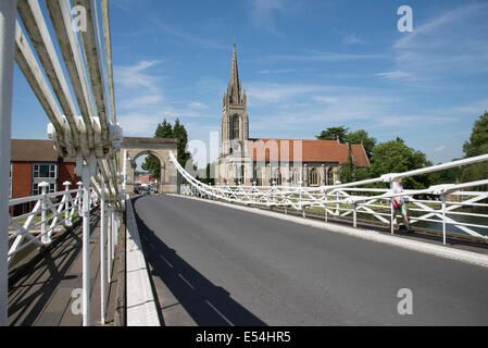 Marlow Bridge suspension bridge, Across River Thames Designed by ...