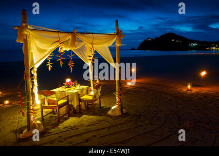 Romantic dinner. Ao kantiang. Ko Lanta island. Krabi province, Thailand ...