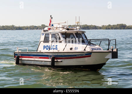 Toronto Police Marine Boat with 2 officers on boart Stock Photo - Alamy