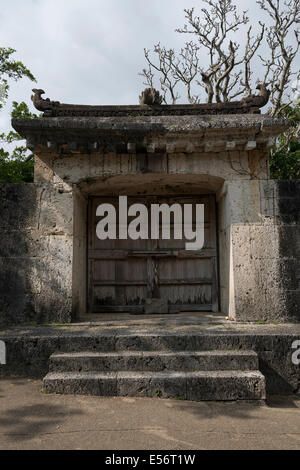 sonohyan utaki shrine gate, shuri, naha, okinawa, japan Stock Photo - Alamy