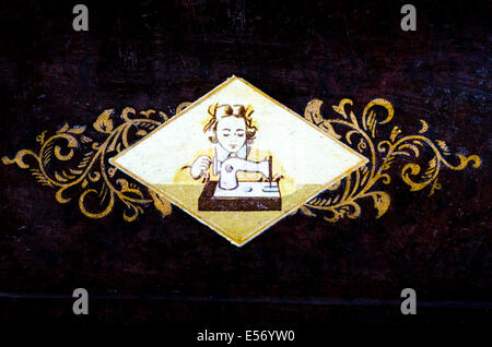 Old Vintage Sewing Machine Stock Photo - Alamy