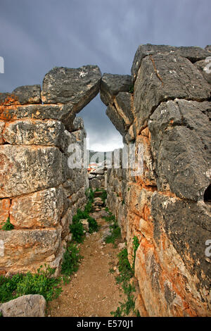 The mysterious "Pyramid" of Hellinikon ("Eliniko") village, Argos ...