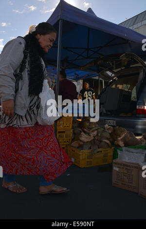 People wandering at the Sunday Market of Takapuna, Auckland, New ...