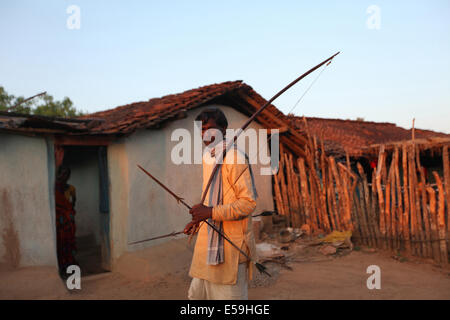 Tribal archer with Bow and arrow, Kamar tribe, Matal Village ...