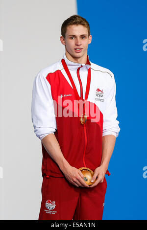 Ben Proud, of England, wins the men's 50-meter butterfly final at the ...