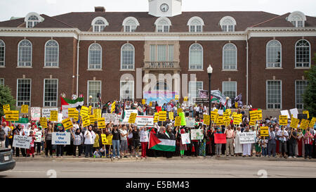 Dearborn, Michigan, USA. Arab-Americans rally at Dearborn city hall ...