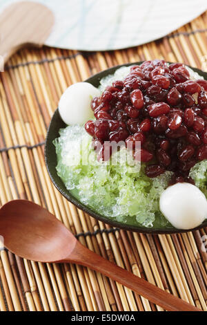 Matcha Kakigori (Japanese shaved ice dessert) with azuki in Kyoto ...