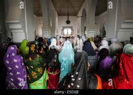 Dakar, Senegal. 29th July, 2014. Senegalese Muslims offer prayers to ...