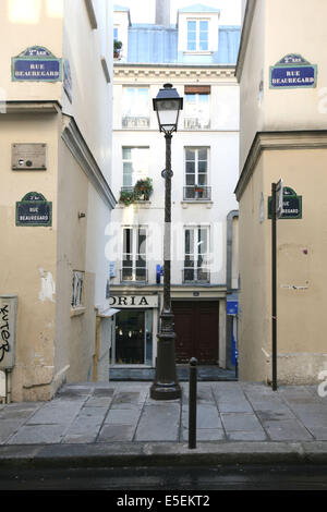 Paris, Rue des Degrés, 2nd arrondissement Stock Photo - Alamy
