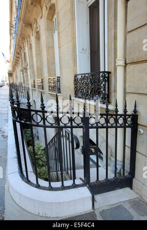Paris, 8th arrondissement, rue de courcelles, real estate, facades ...