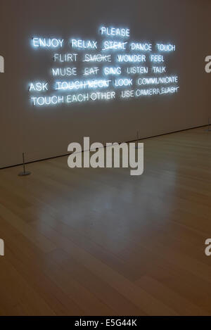 Galleries this way sign Stock Photo - Alamy