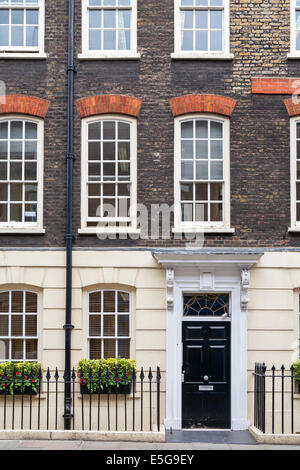 windows in the city of london home and office skyscraper building Stock ...