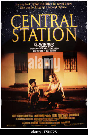 CENTRAL STATION, (aka CENTRAL DO BRASIL), Vinicius de Oliveria ...