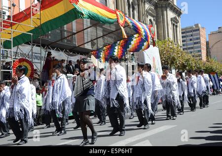 La Paz, Bolivia. 4th Aug, 2014. Bolivian girls take part in an parade ...
