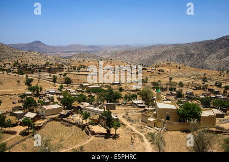 The road from Asmara to Massawa, Eritrea Stock Photo - Alamy