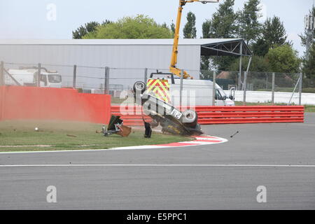 Sid Hoole crashes his Ensign Formula 1 car Stock Photo - Alamy