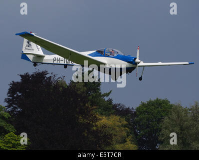 PH-1186 is a Scheibe SF-25C Falke glider, registered CN 44181, shown at ...