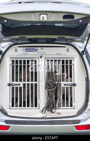 Dog Section van for police dogs of the UK Metropolitan Police. London ...