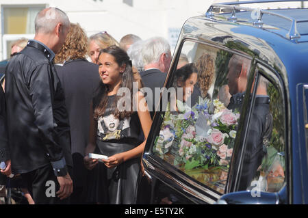 Dora Bryan funeral Stock Photo - Alamy