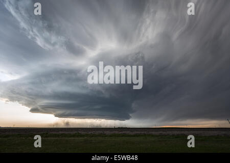 A classic high plains low precipitation supercell thunderstorm taking ...