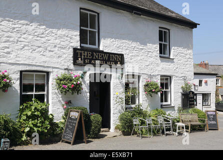 the new inn pub in the cornish village of veryan Stock Photo - Alamy