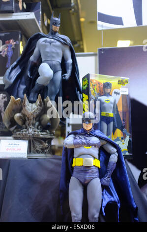 Comic figures in a shop window, from left the football player Lionel ...