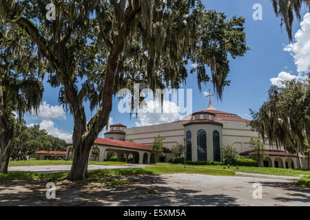 Abandoned Without Walls Mega Church in Lakeland FL Stock Photo - Alamy