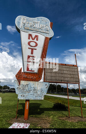 Vintage road side motel sign on the Missouri section of route 66 Stock ...