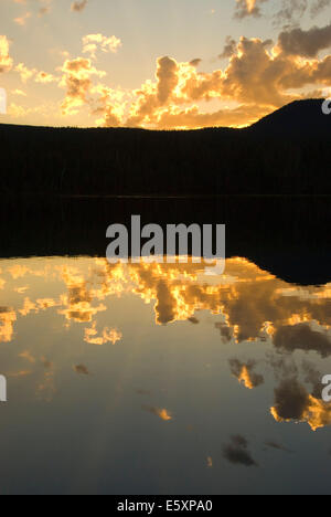 Little Lava Lake, Deschutes National Forest, Cascade Lakes National ...