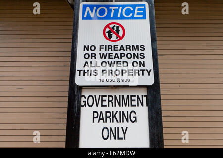 No firearms, weapons allowed sign on federal government building ...