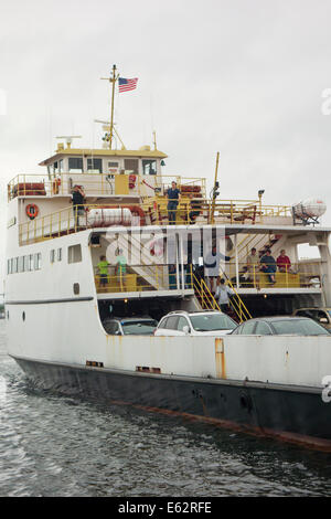 cross sound ferry unloading from Orient Point Long Island Stock Photo ...