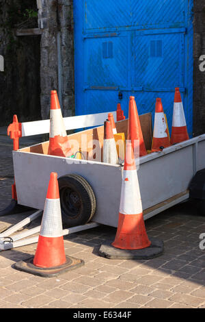 Traffic Warning Trailer Stock Photo - Alamy