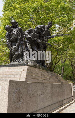 Military WWI Memorial Statue Commemorating the Doughboys of WWI, Central Park, NYC, USA, 2020 ...