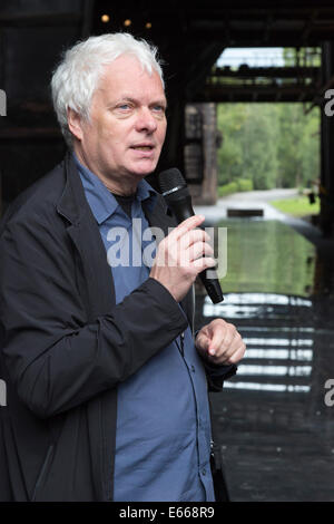 MELT art installation by Brazilian artists cantoni crescenti, Rejane ...