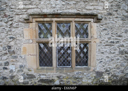 Tudor Window with Diamond Panes Stock Photo - Alamy