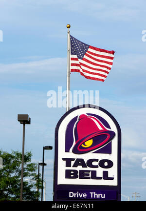 Taco Bell restaurant sign Stock Photo - Alamy